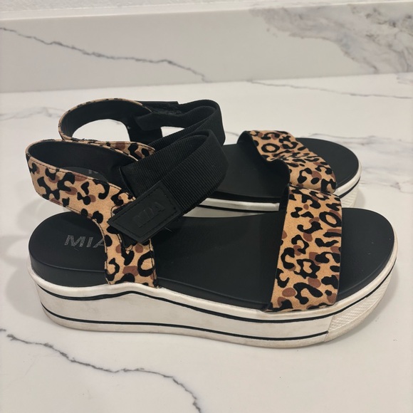 MIA | Shoes | Mia Leopard Print Platform Sandals With Black Straps ...